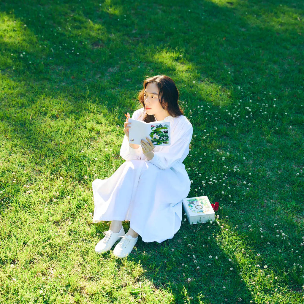 Hobonichi 2026 A6 5-Year Book Gift Edition – Hobonichi iyo okumi: Hobonichi 5-Year Techo Gift ...